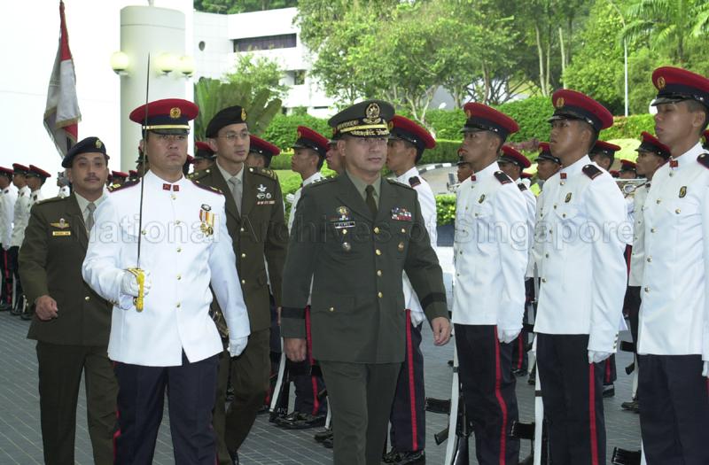 MINDEF PRESS RELEASE, 26 MAY 05: "PHILIPPINE ARMY CHIEF CALLS ON ...