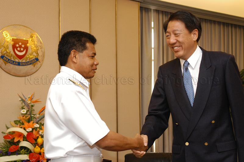 MALAYSIAN NAVY CHIEF MAKES INTRODUCTORY VISIT