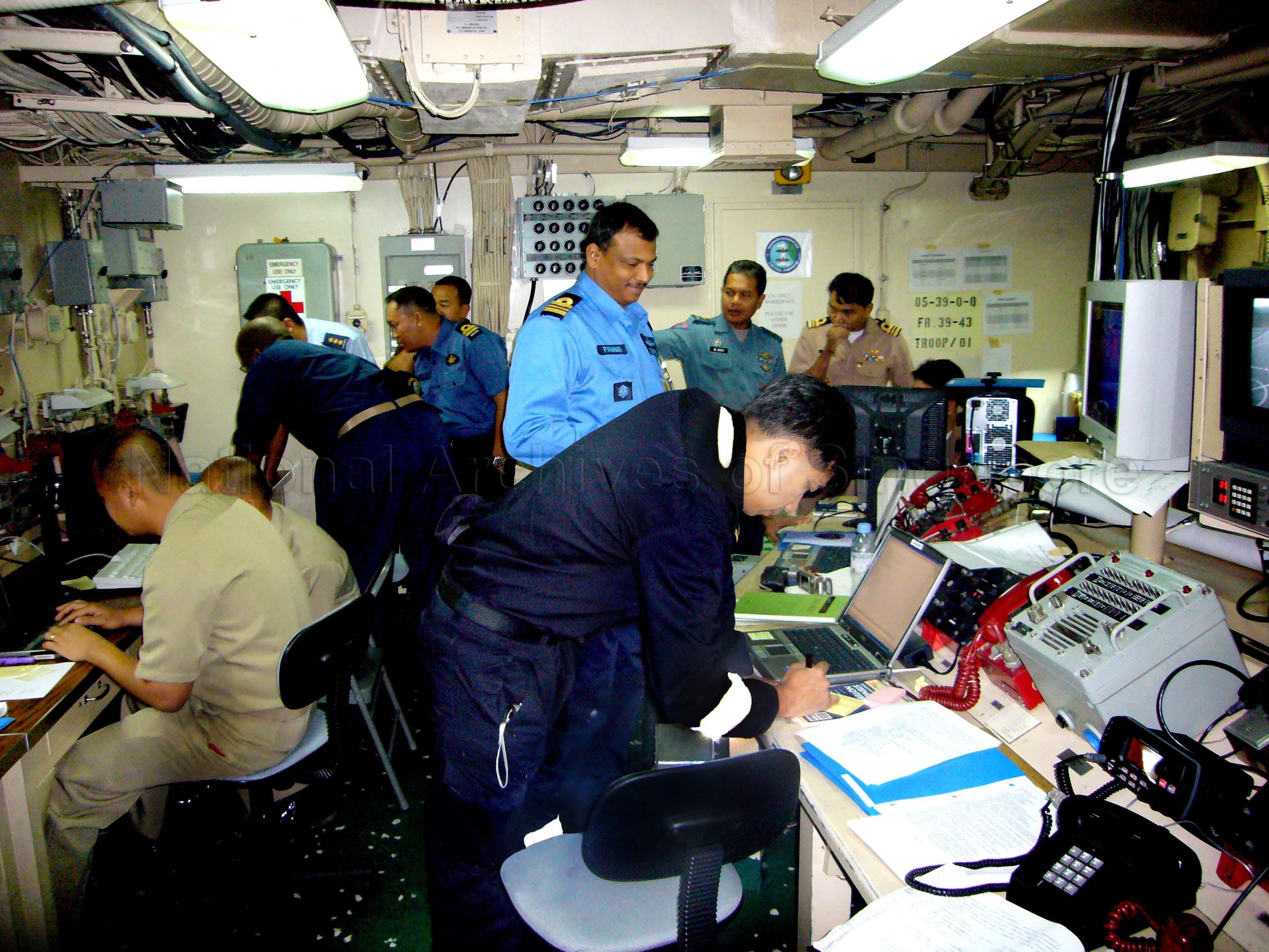 SINGAPORE PARTICIPATES IN NAVAL EXERCISE SEACAT 2007