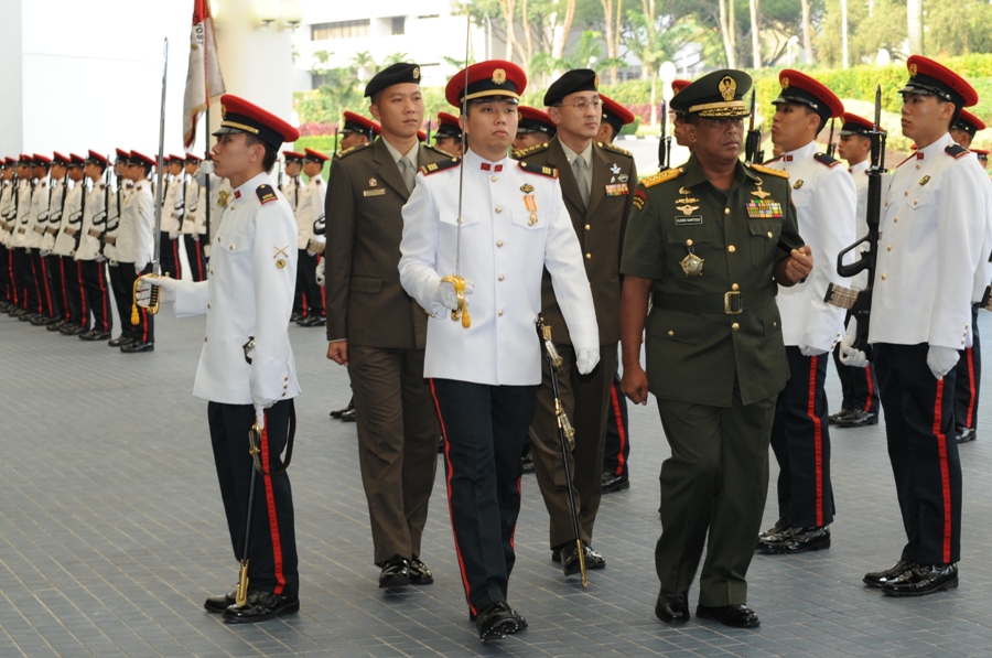 COMMANDER-IN-CHIEF OF THE INDONESIAN NATIONAL DEFENCE FORCES MAKES ...