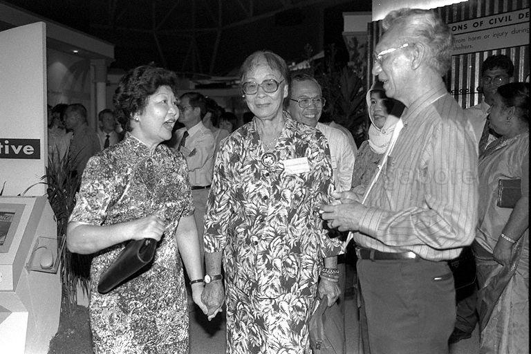 Mrs Mary Tan (left), wife of Deputy Prime Minister and