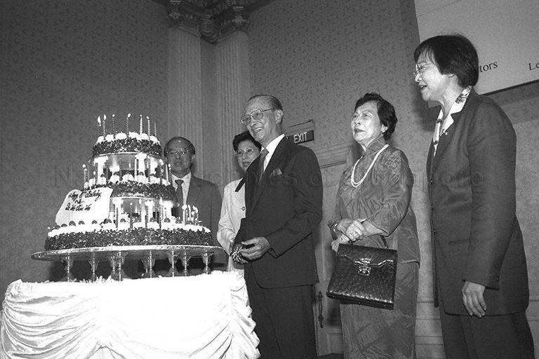 FORMER PRESIDENT WEE KIM WEE AND FAMILY MEMBERS CELEBRATING