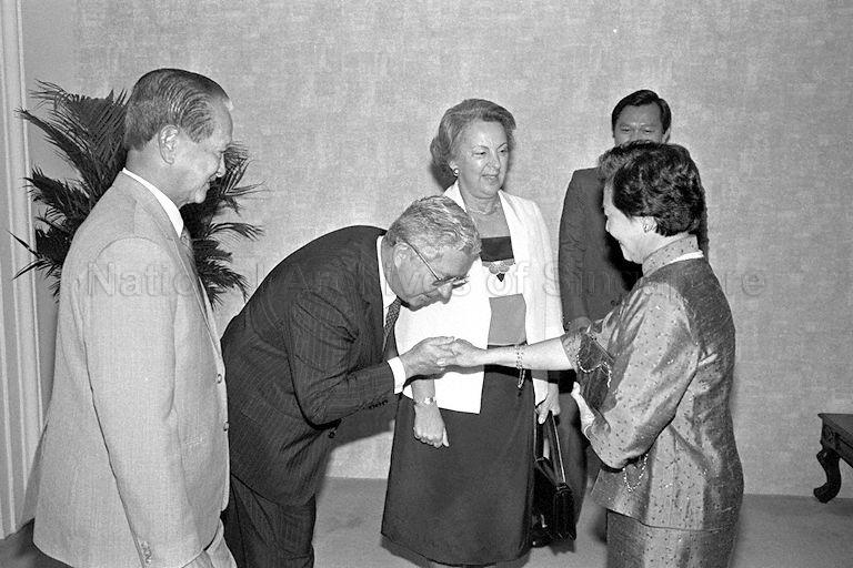 Brazilian Ambassador Murillo Gurgel Valente greeting First