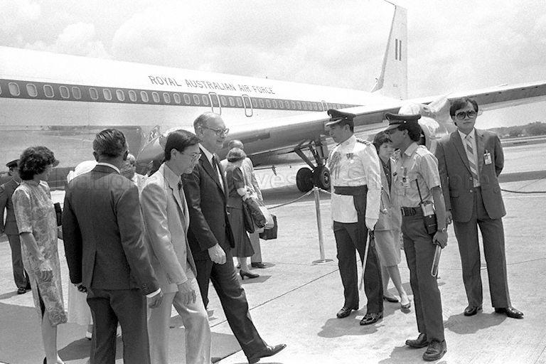 The Governor-General of Australia Sir Ninian Stephen (centre