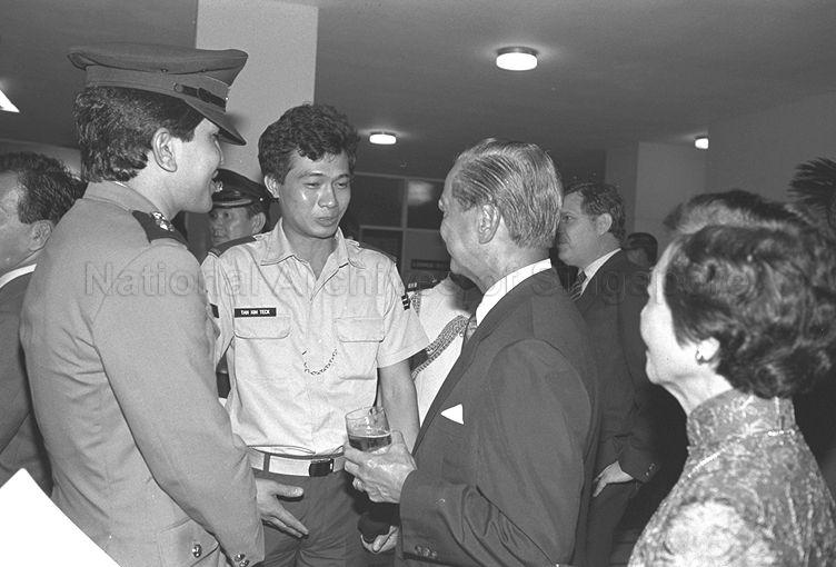 President and Mrs Wee Kim Wee in conversation with guests