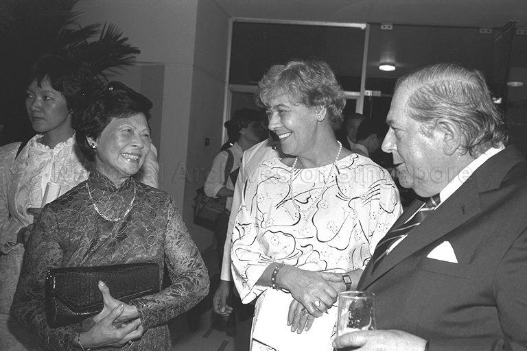 First Lady Mrs Wee Kim Wee in conversation with guests