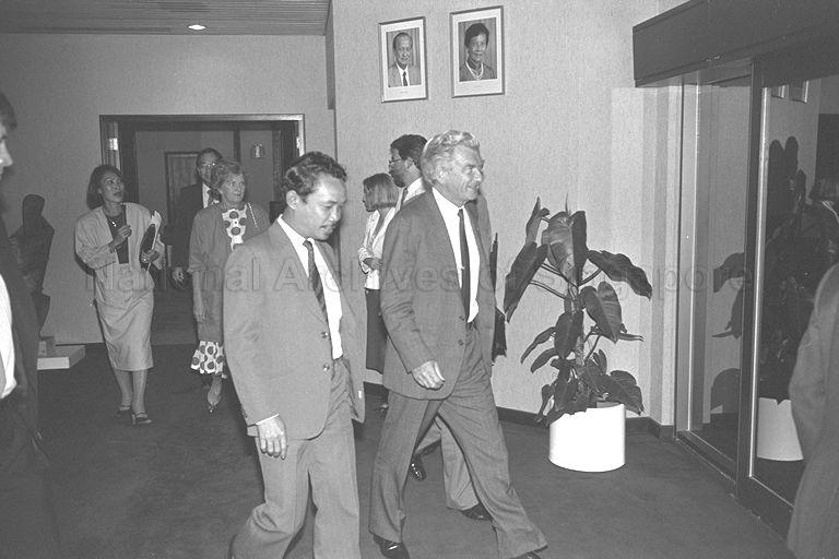 Australian Prime Minister Bob Hawke is met by Parliamentary