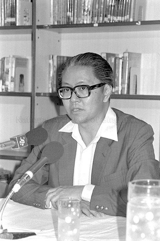 Minister for Education Dr Tony Tan Keng Yam holding press