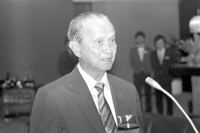 President Wee Kim Wee speaking during dinner hosted by