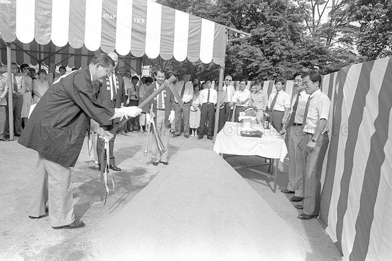 Minister of State for Education Dr Tay Eng Soon (left)