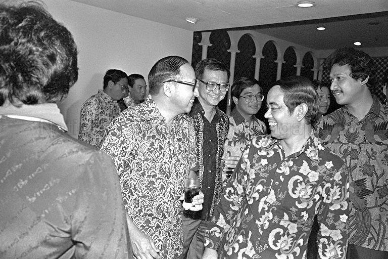 Minister for National Development Teh Cheang Wan (second