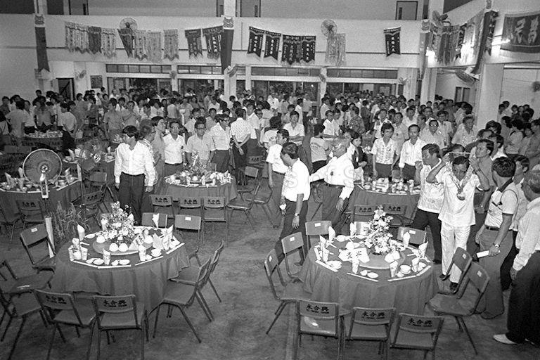 Minister without Portfolio Lim Chee Onn arriving for Lunar