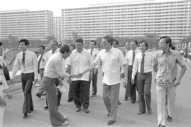 Minister of State for Culture Major Fong Sip Chee (centre)