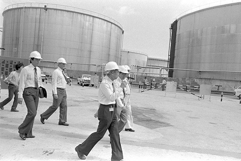 Minister for Trade and Industry Dr Tony Tan (front row,