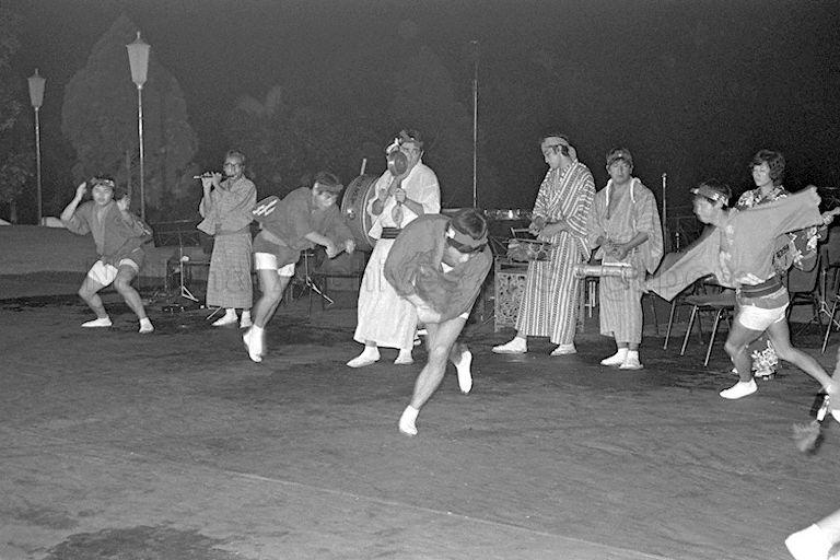 Japanese dance performance during a dinner and cultural show
