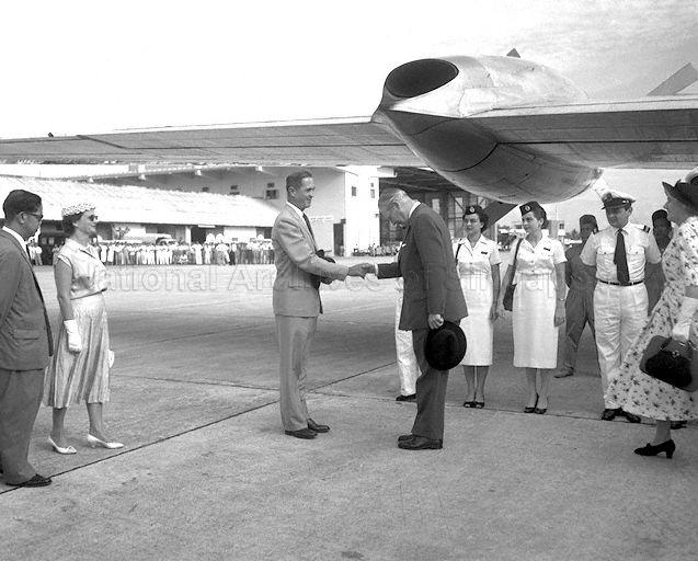 Governor of Singapore Sir William Goode (centre left)