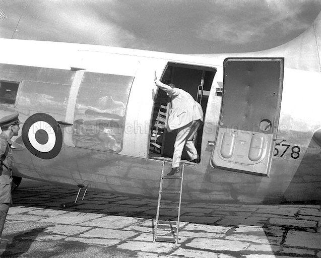 Federation High Commissioner General Sir Gerald Templer