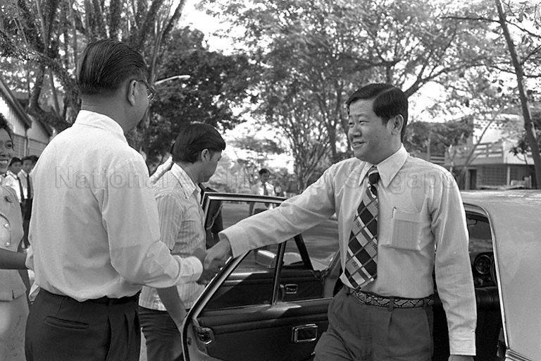 Senior Minister of State for Education Chai Chong Yii (right