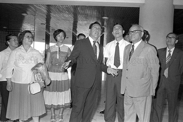 Chinese Foreign Trade Minister Li Qiang and his wife Madam