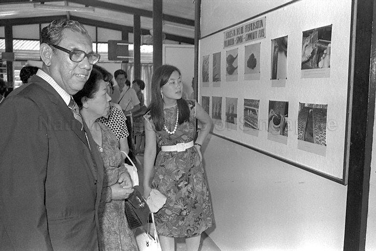 Mrs Mie Fukuda (second from left), wife of Japanese Prime