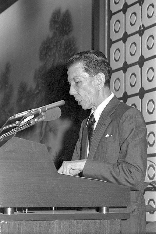 President Dr Benjamin Sheares speaking at the banquet held