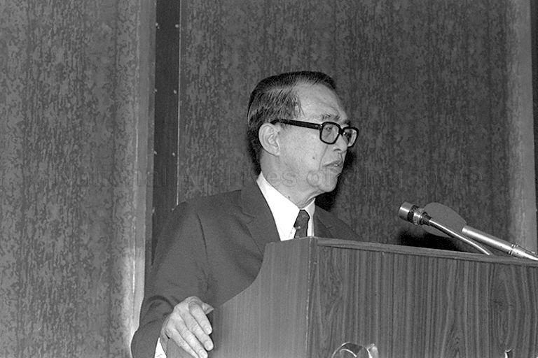 Minister for Finance Hon Sui Sen speaking at lunch to launch