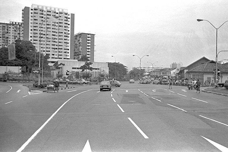 Traffic at junction of Havelock Road, Chin Swee Road (left)