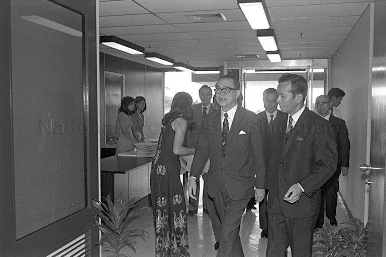 Minister for Finance Hon Sui Sen arriving at Sumiden