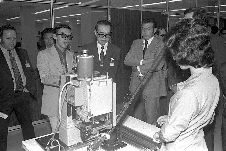 MINISTER FOR FINANCE HON SUI SEN OPENS TEST AND FINISH