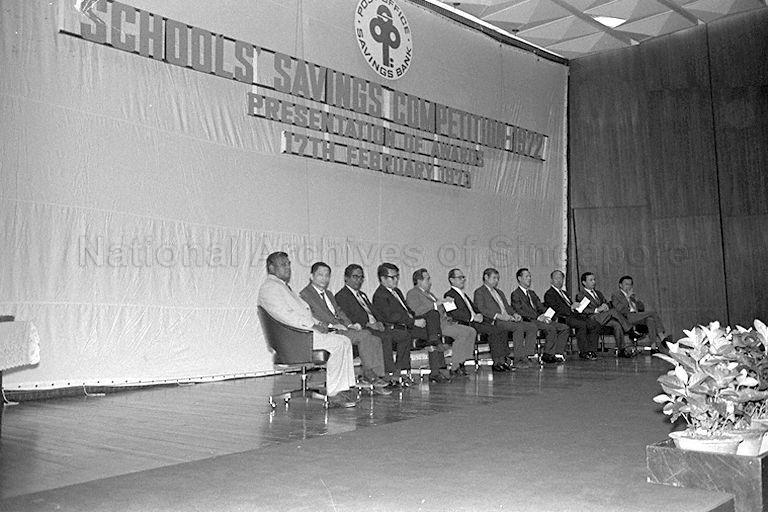 Minister of State for Communications Dr Ang Kok Peng (sixth