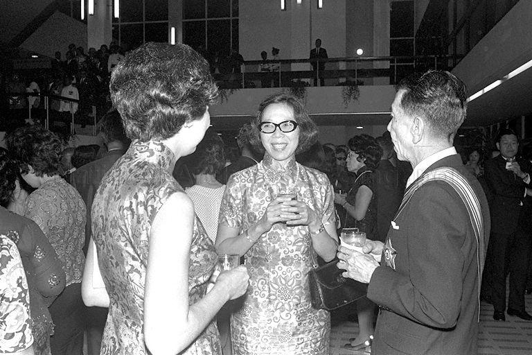 President Dr Benjamin Sheares (right) and Kwa Geok Choo