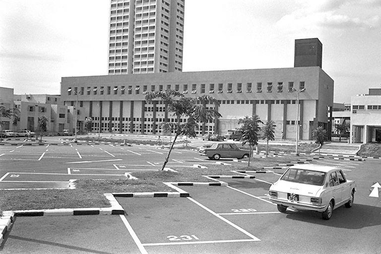 TOA PAYOH BRANCH NATIONAL LIBRARY AT TOA PAYOH CENTRAL