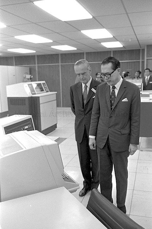 Minister for Finance Hon Sui Sen with Chairman of DBS