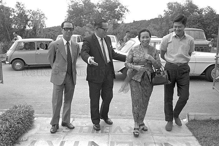 Che Dah, wife of Minister for Social Affairs Othman Wok,