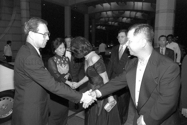 CO-FOUNDER OF HOUR GLASS DR HENRY TAY WELCOMES PRESIDENT ONG