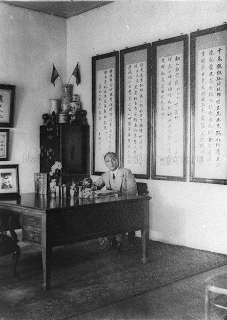 LIM NEE SOON IN HIS OFFICE (TONG YIK COMPANY) IN ROBINSON