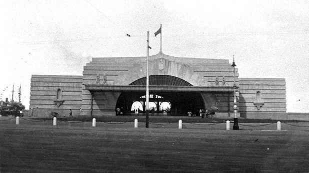 FRONT VIEW OF CLIFFORD PIER
