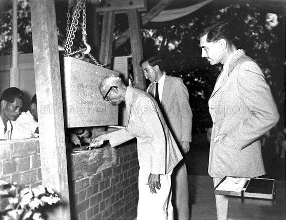 H R Mistri laying foundation stone for the Mistri Wing of