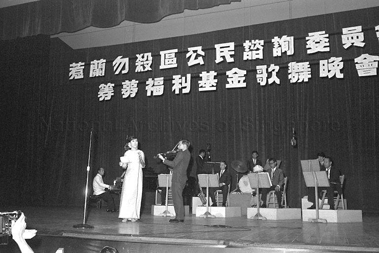 HONG KONG ACTRESS MS CHAN POH CHOO PERFORMS AT VARIETY SHOW