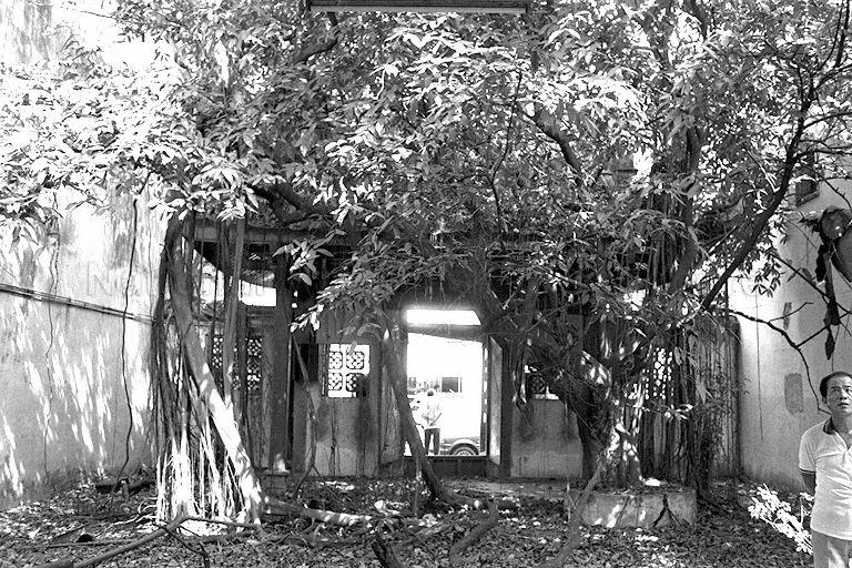 Cui Ying School also known as Chui Eng Si E, a Chinese free