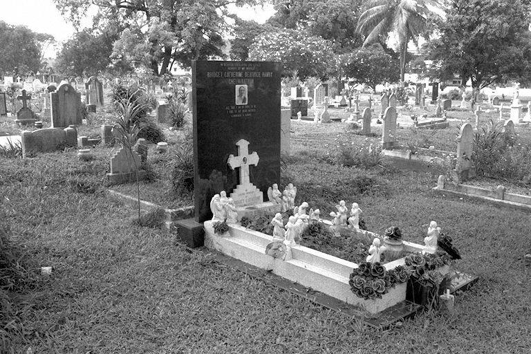 BIDADARI CHRISTIAN CEMETERY AT UPPER SERANGOON. BURIAL SITE