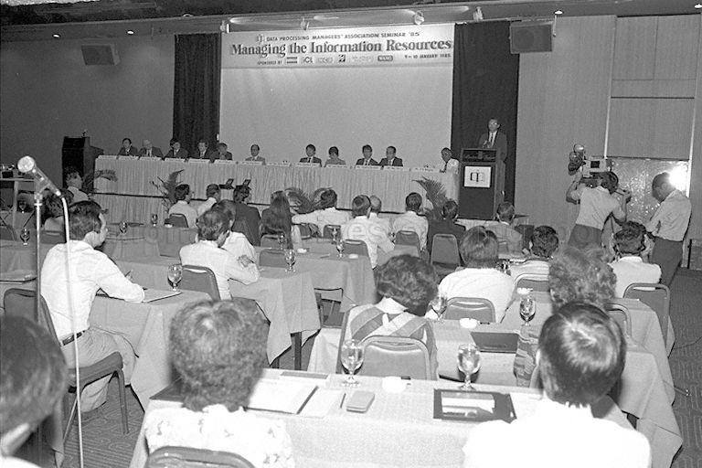 Minister of State for Education Dr Tay Eng Soon giving a