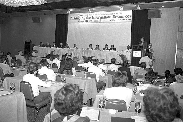 Minister of State for Education Dr Tay Eng Soon giving a