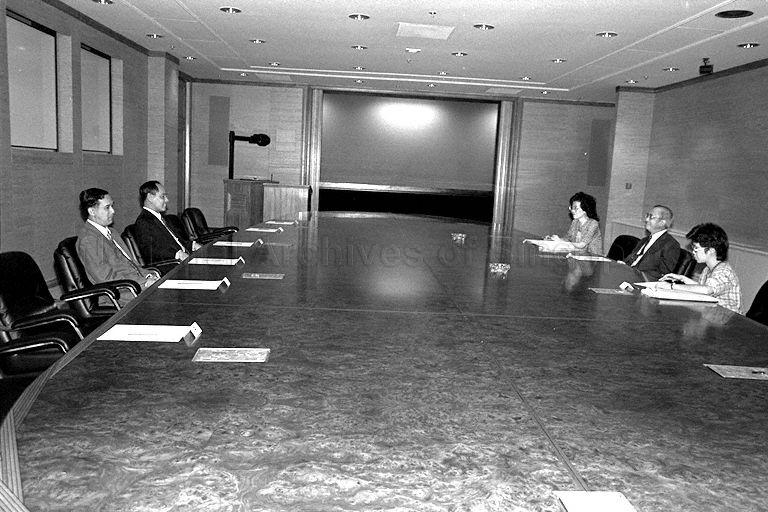 Minister for Trade and Industry Dr Richard Hu (second from
