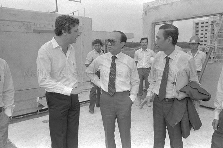 Brunei's Minister of Development, Pehin Abdul Rahman (centre