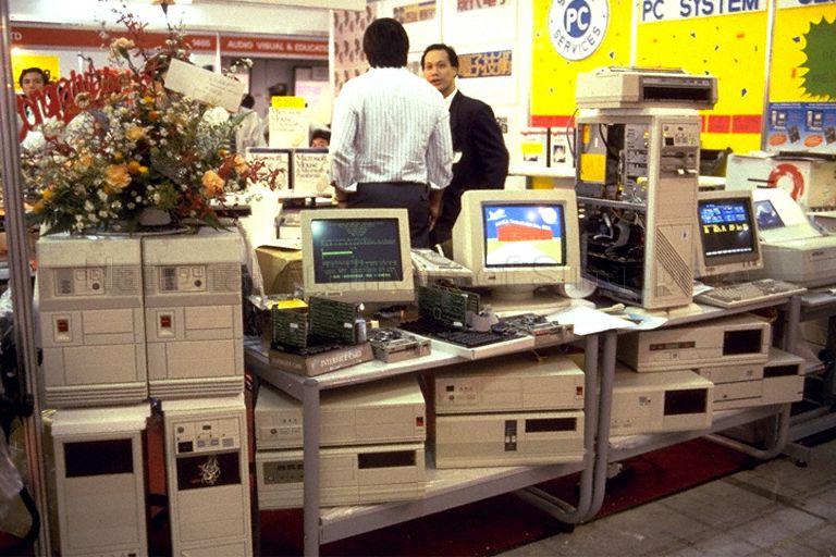 Computers on display at Comtec 1989, a microcomputer