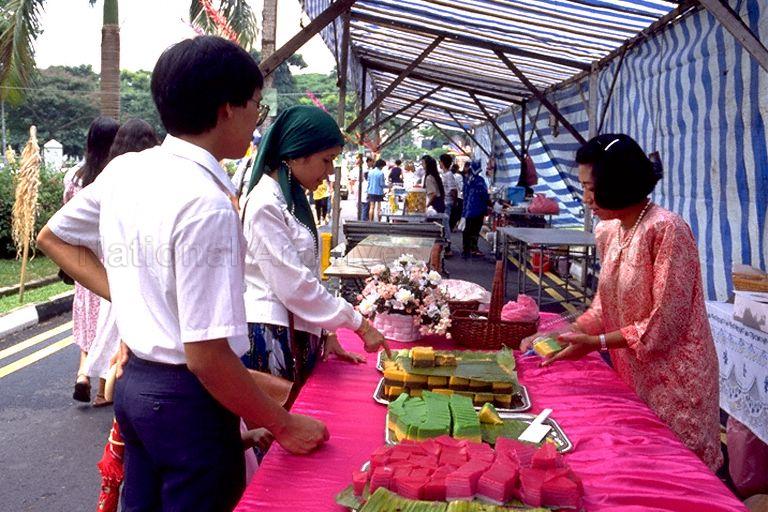 Outdoor stall selling Malay kueh at Hari Raya Puasa Festival
