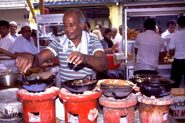 Outdoor food stall set up in Jalan Sultan and Bussorah