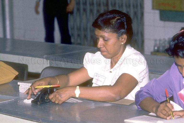 1998 General Election - Election official at Montfort School