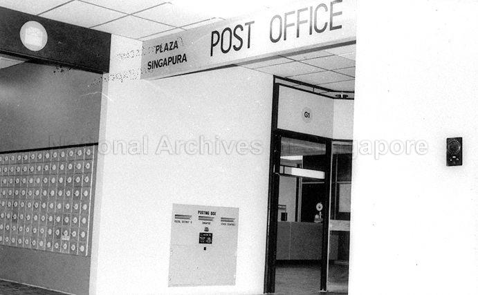 PLAZA SINGAPURA POST OFFICE AT ORCHARD ROAD